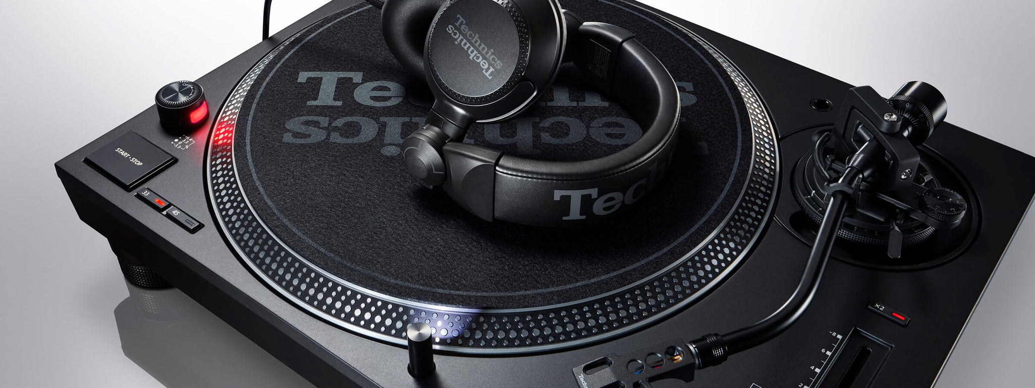DJ Turntables